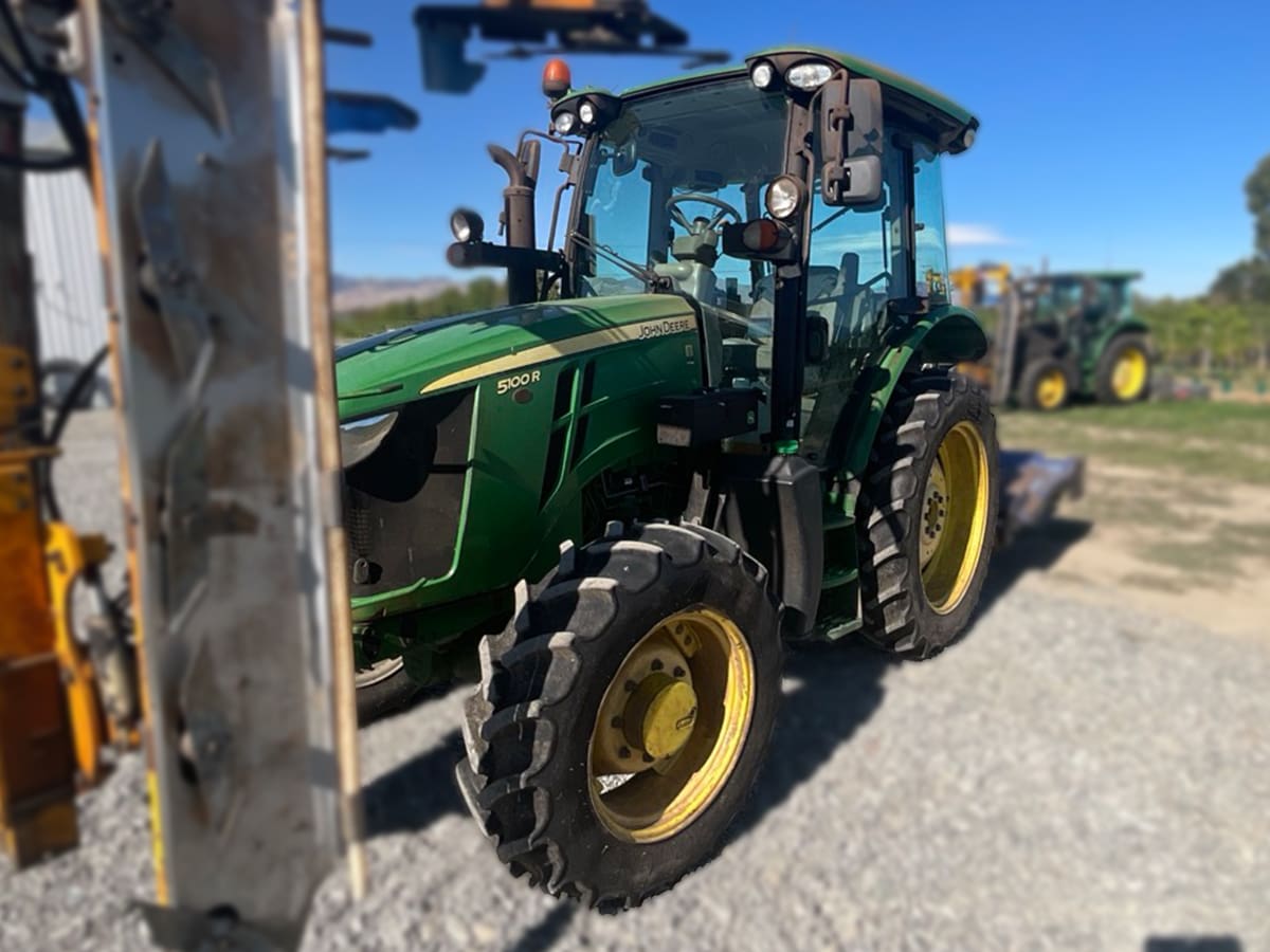 John Deere 5100R - Used Equipment - Drummond & Etheridge