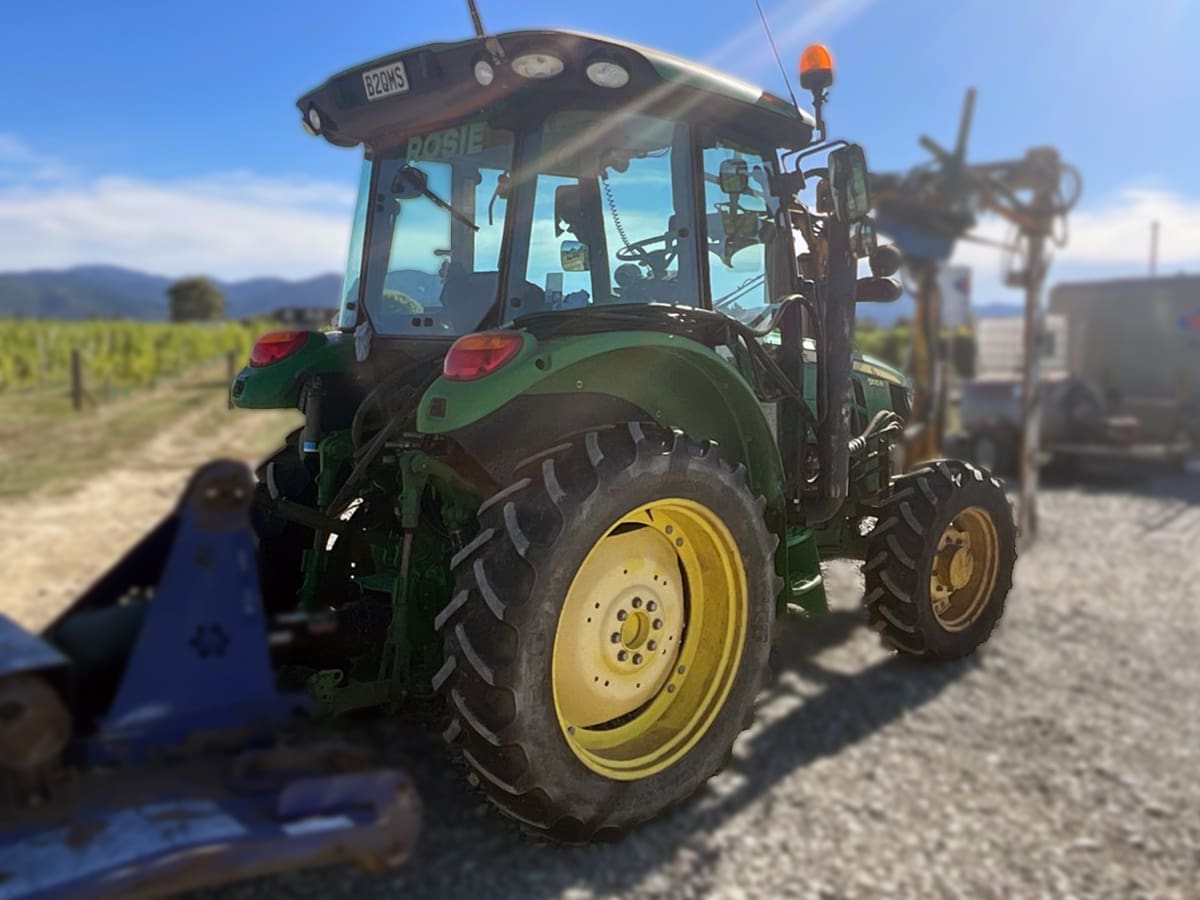 John Deere 5100R - Used Equipment - Drummond & Etheridge