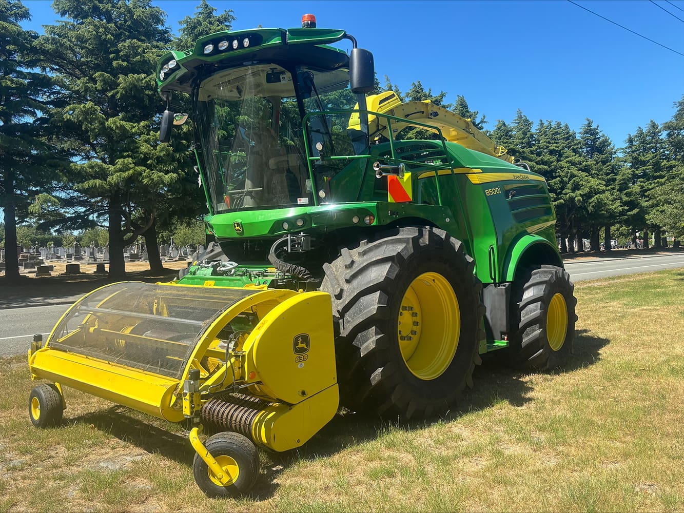 John Deere 8500 SPFH - Used Equipment - Drummond & Etheridge