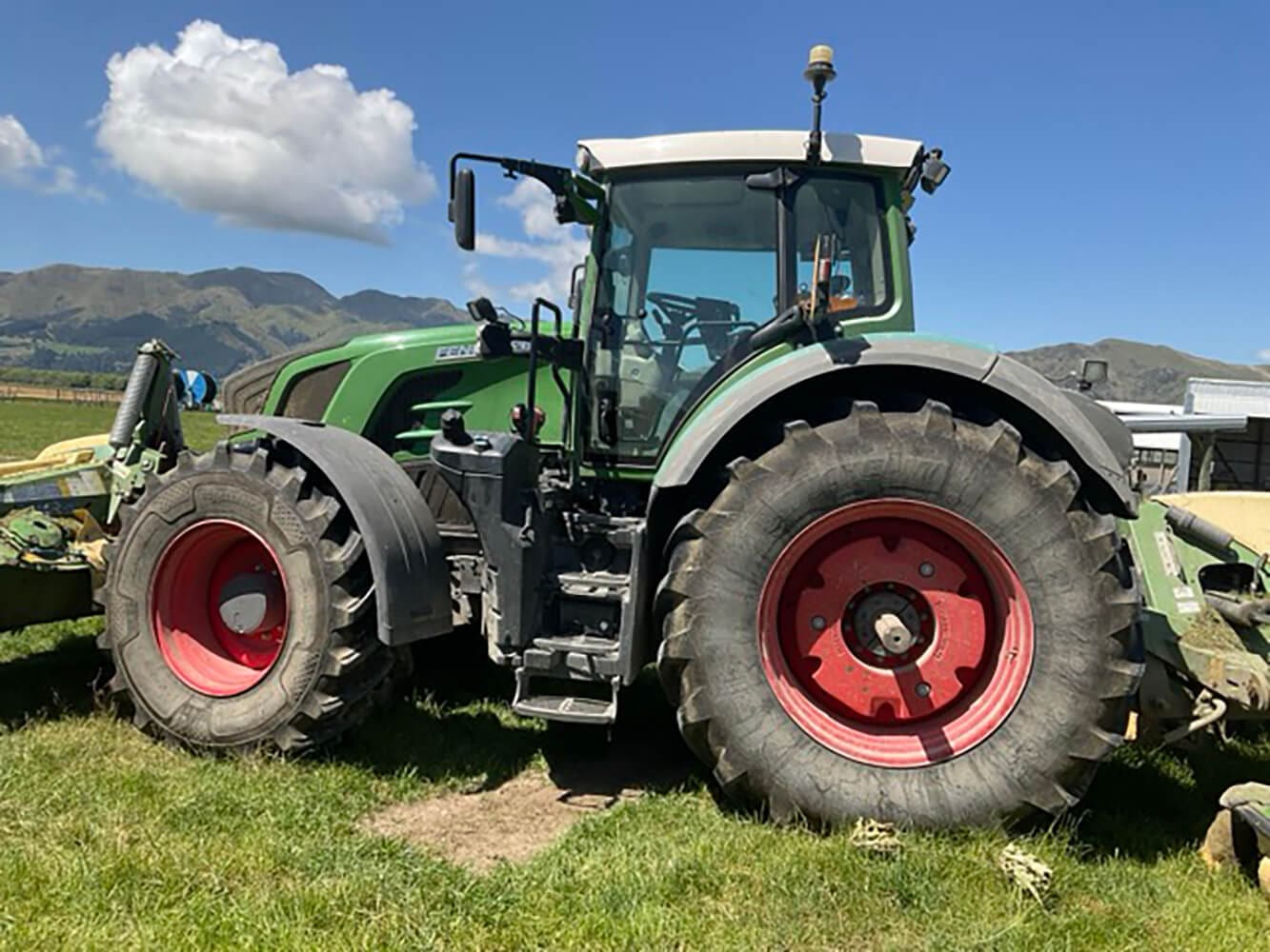 Fendt 828 Vario - Used Equipment - Drummond & Etheridge