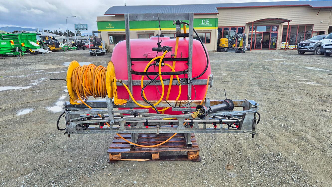 Silvan 800L 8m Sprayer - Used Equipment - Drummond & Etheridge